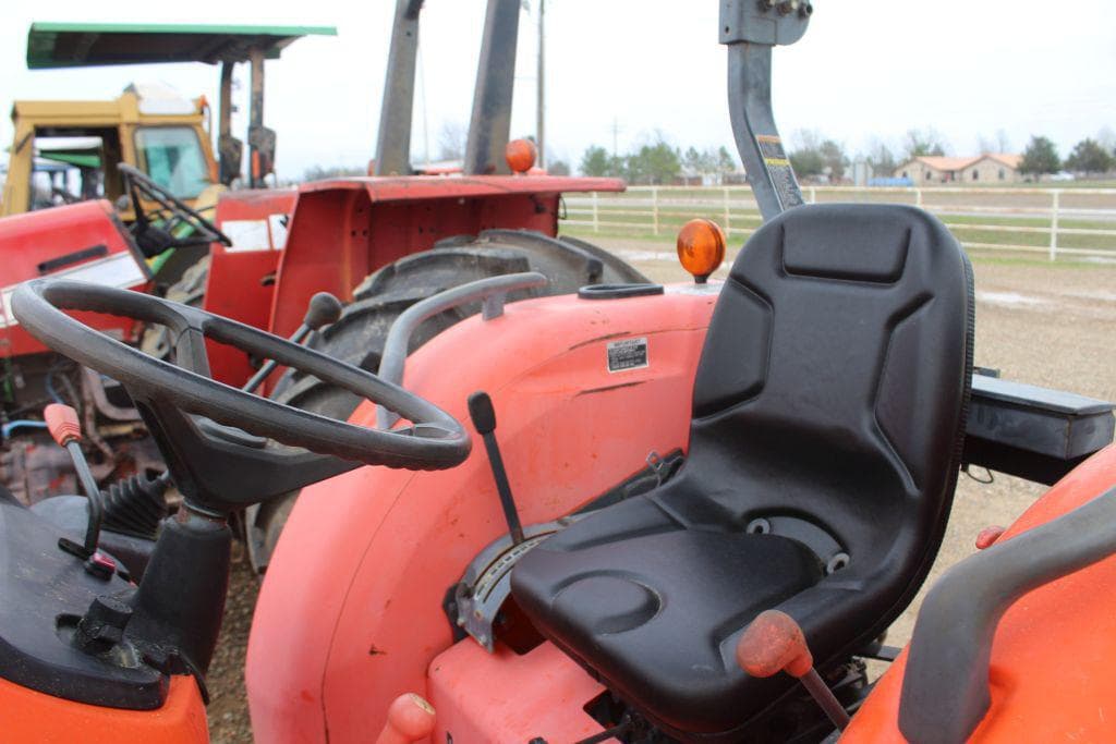 Tractor Zoom - Kubota MX5100