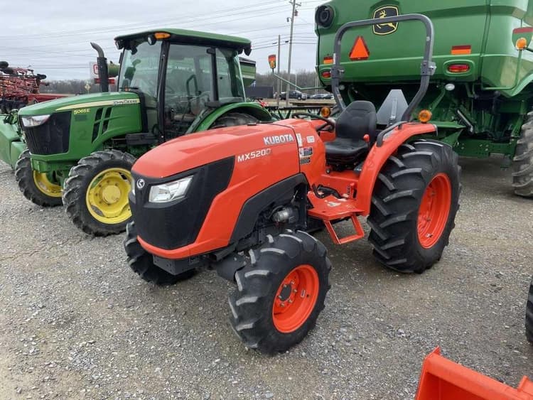 SOLD - Kubota MX5200 Tractors 40 to 99 HP | Tractor Zoom