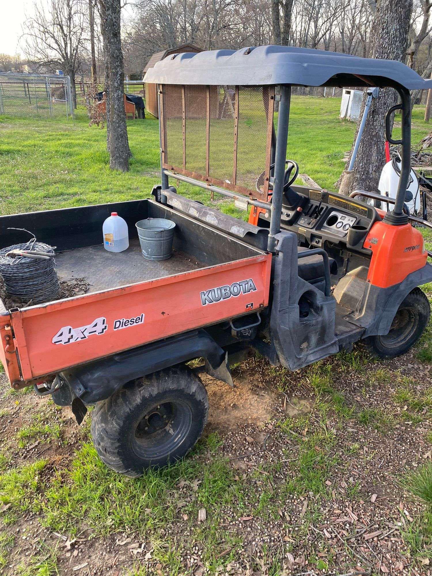 Tractor Zoom - Kubota RTV900