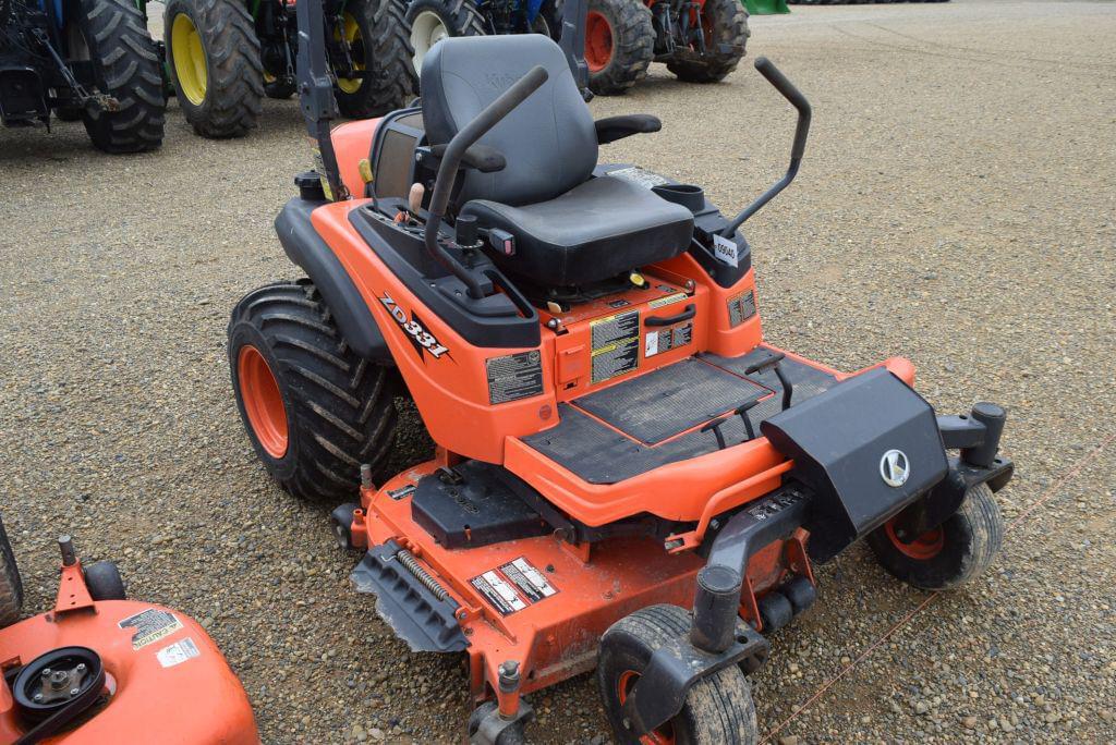 Tractor Zoom - Kubota ZD331