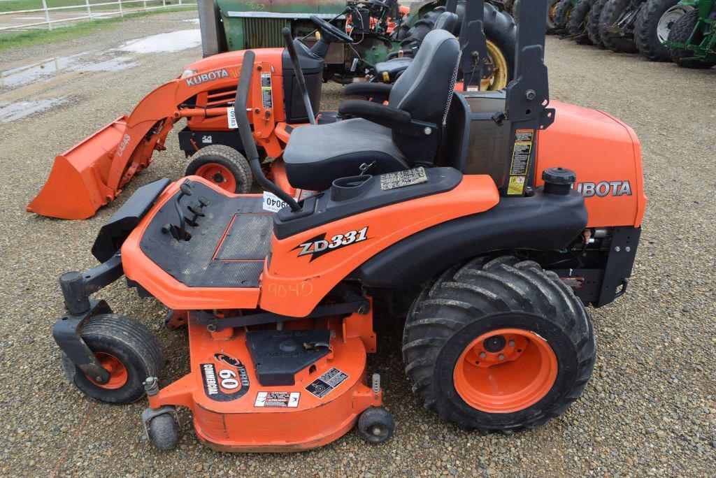 Tractor Zoom - Kubota ZD331