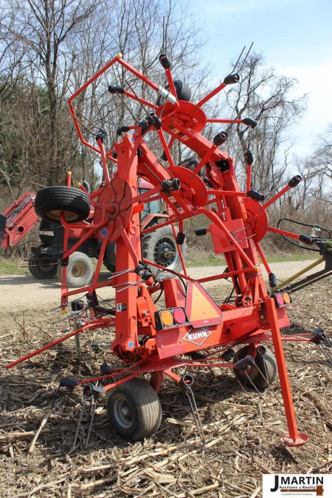 Kuhn GF7802THA Hay and Forage Hay - Rakes/Tedders for Sale | Tractor Zoom