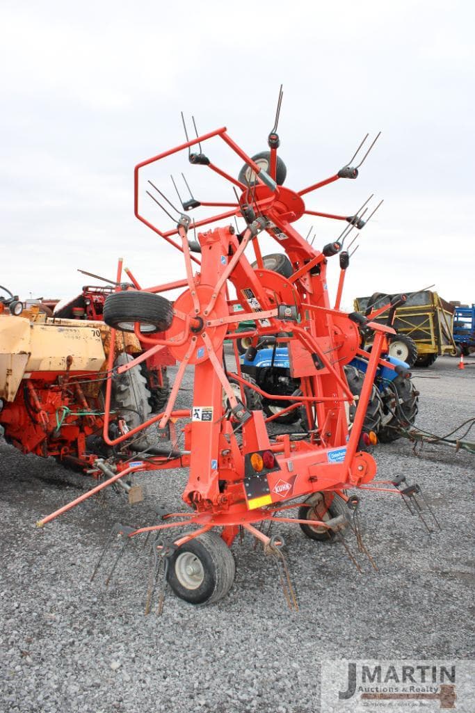 Kuhn GF7802 Hay and Forage Hay - Rakes/Tedders for Sale | Tractor Zoom