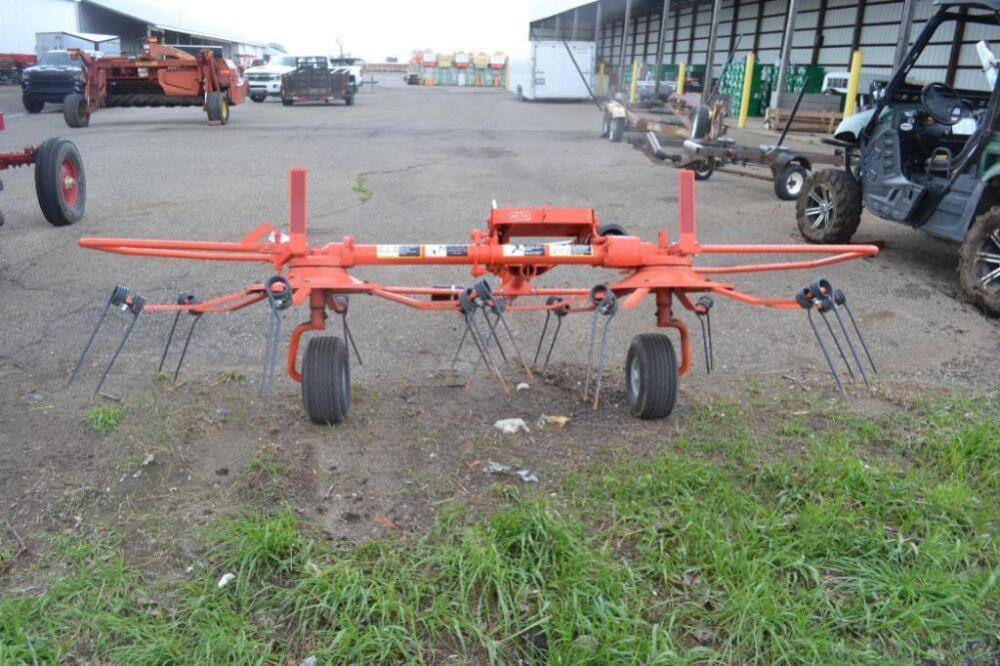 Kuhn GF222T Hay and Forage Hay - Rakes/Tedders for Sale | Tractor Zoom