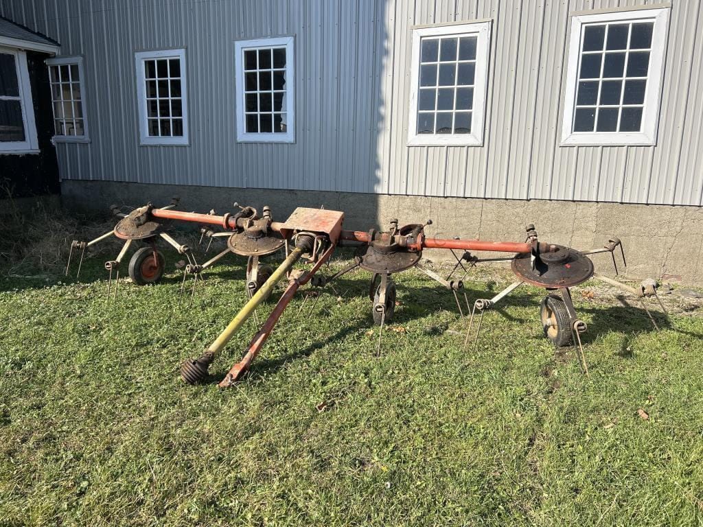 SOLD - Kuhn hay Tedder GF 452 T Hay and Forage with 16 ft | Tractor Zoom