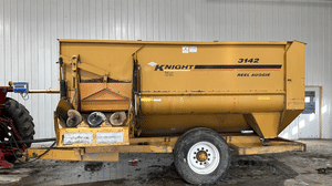 SOLD - Kuhn Knight 3142 Hay and Forage | Tractor Zoom