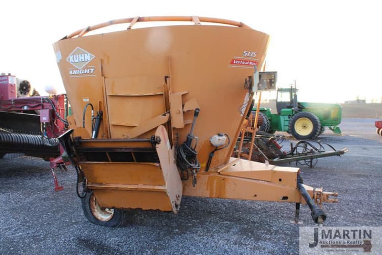 Kuhn Knight 5135 Hay and Forage Grinders/Mixers for Sale | Tractor Zoom