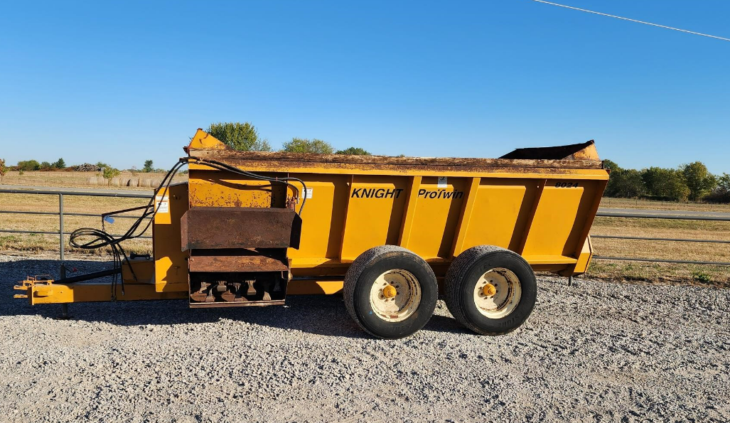 SOLD - Kuhn Knight 8024 Manure Handling | Tractor Zoom