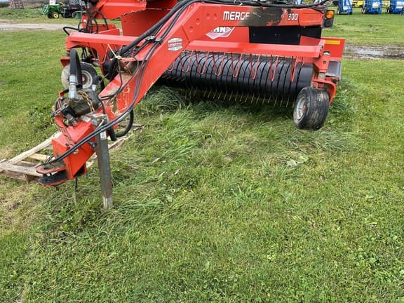 Kuhn Merge-Maxx 300 Hay and Forage Hay - Mergers for Sale | Tractor Zoom