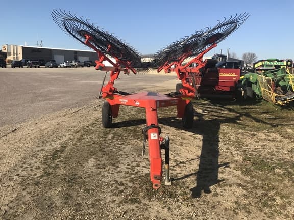 Kuhn SR112GII Hay and Forage Hay - Rakes/Tedders for Sale | Tractor Zoom