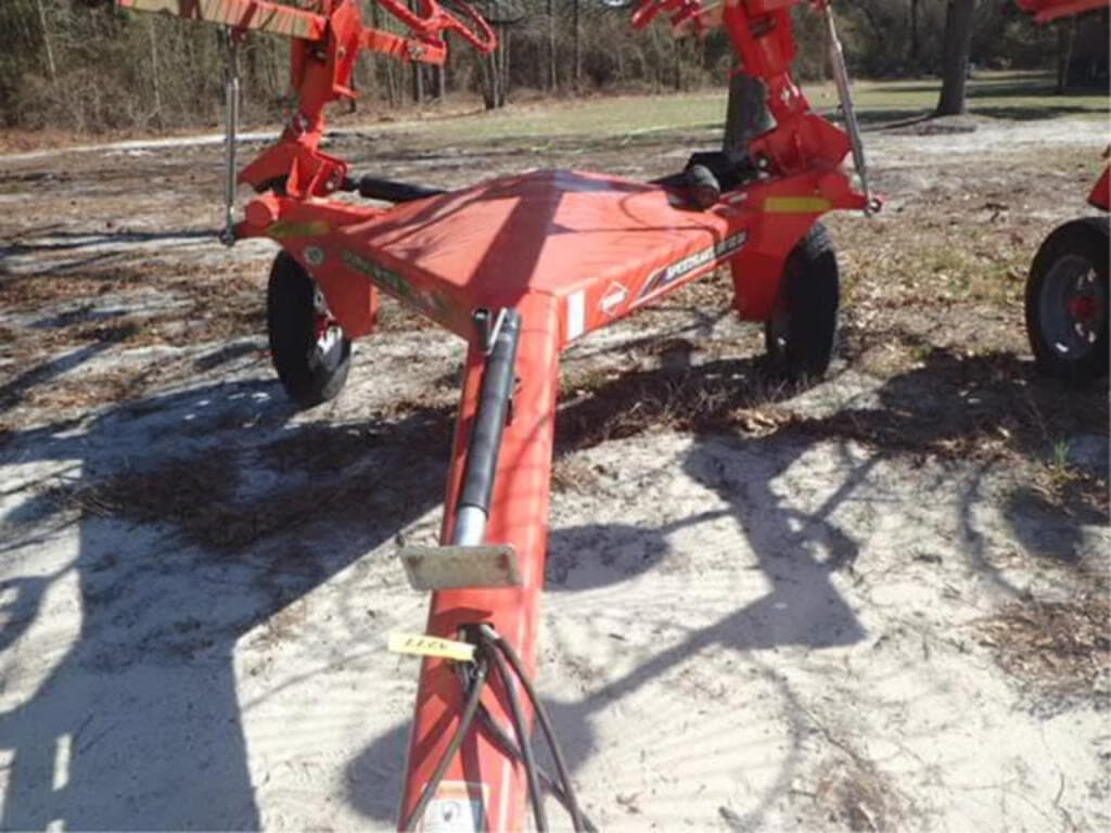 Tractor Zoom - Kuhn SR112GII