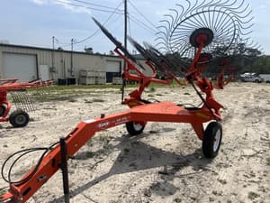 SOLD - Kuhn SR108 Lot No. 821 Hay and Forage | Tractor Zoom