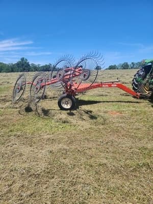 SOLD - Kuhn SR108 Hay and Forage | Tractor Zoom