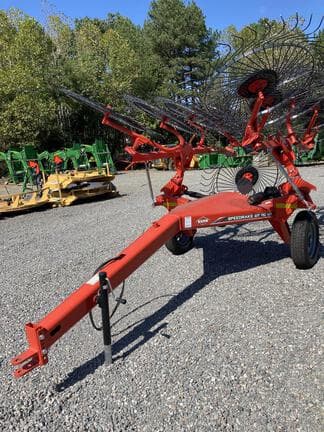 Kuhn SR110 Hay and Forage Hay - Rakes/Tedders for Sale | Tractor Zoom