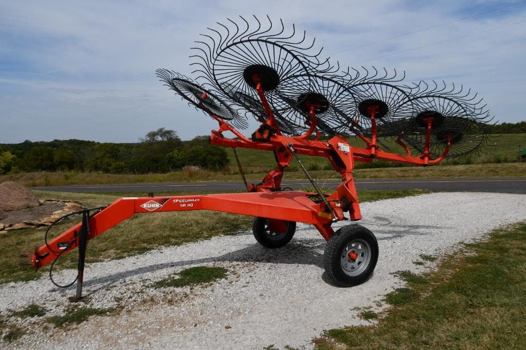 Kuhn SR110 Hay and Forage Hay - Rakes/Tedders for Sale | Tractor Zoom
