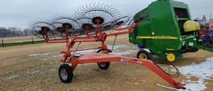 SOLD - KUHN SR112 12 WHEEL RAKE Hay and Forage | Tractor Zoom