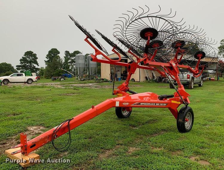 Kuhn SR112 Hay and Forage Hay - Rakes/Tedders for Sale | Tractor Zoom
