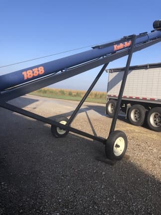 SOLD - Kwik-Belt 1838 Harvesting Grain Augers/Conveyors | Tractor Zoom