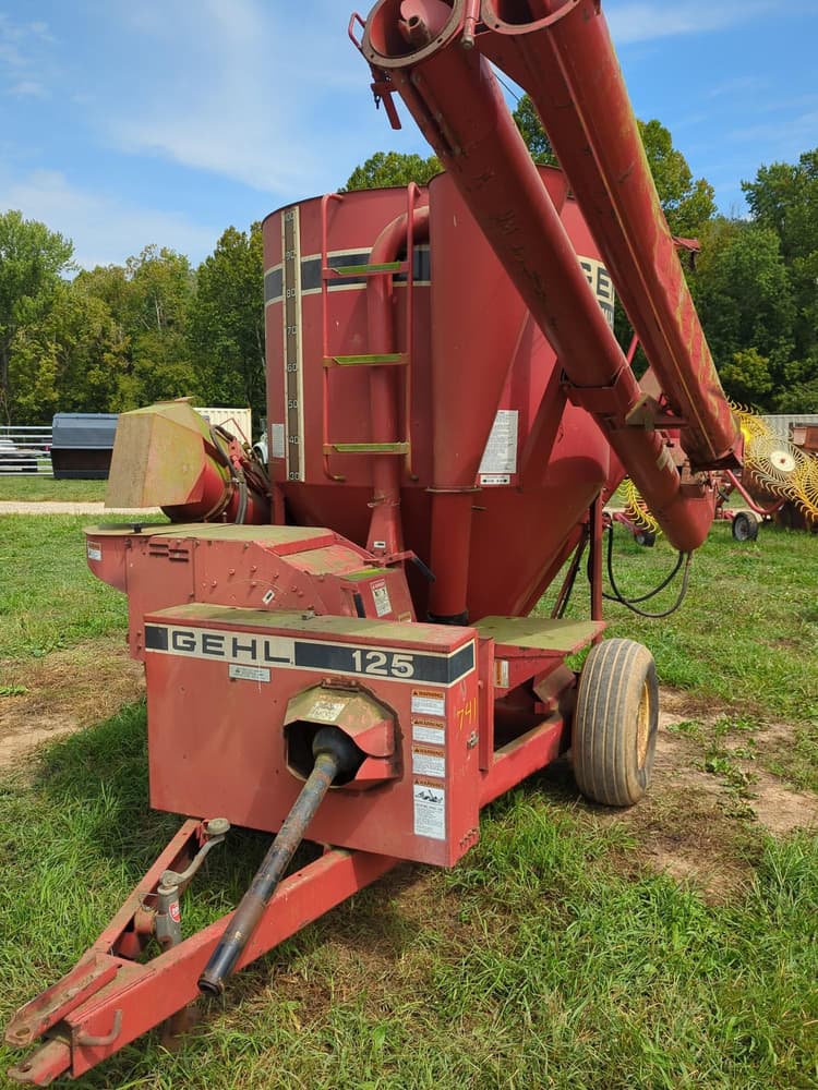 Gehl 125 Hay and Forage Grinders/Mixers for Sale | Tractor Zoom