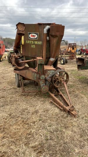 SOLD - L10- ARTSWAY 325 GRINDER/MIXER- HAS PTO - BROKEN VIEW GLASS Hay ...