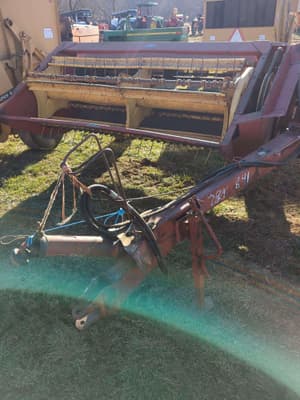 SOLD - New Holland 474 Lot No. 3892685 Hay and Forage | Tractor Zoom