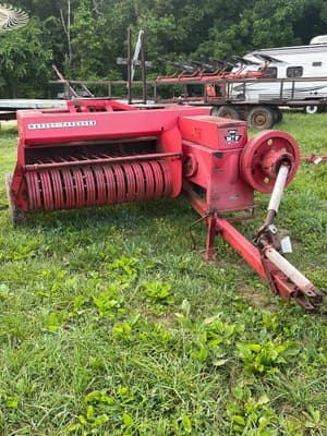 SOLD - L11- MASSEY FERGUSON 12 SQUARE BALER Hay and Forage with ...