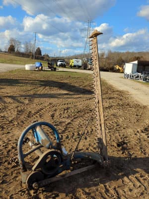 SOLD - Ford 501 Lot No. 3878507 Hay and Forage | Tractor Zoom