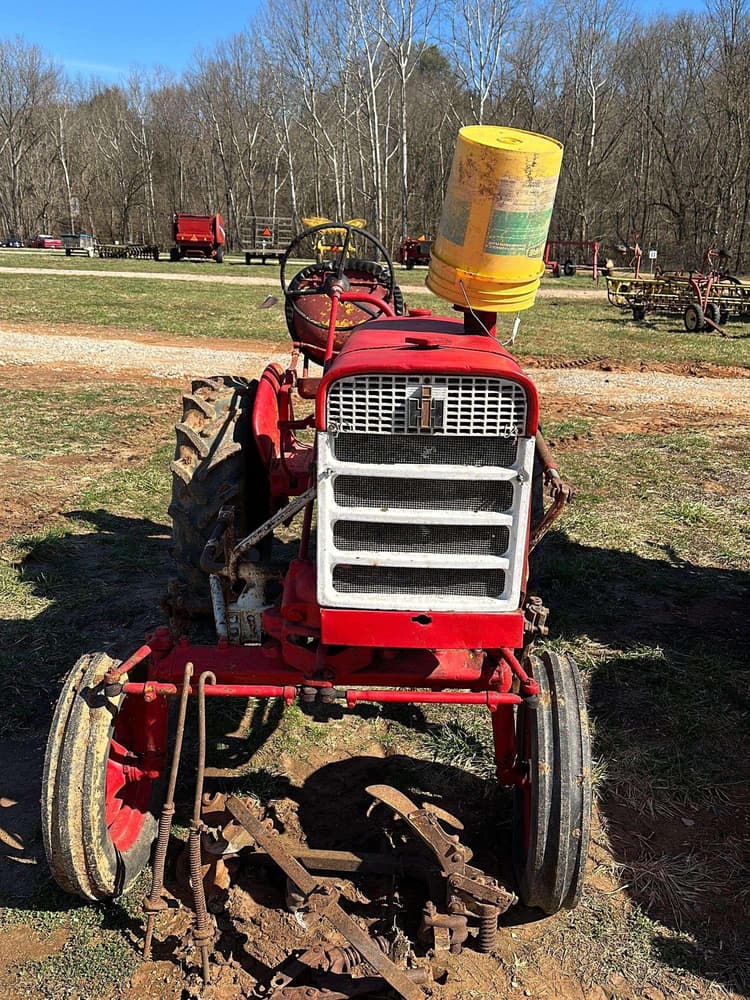 Farmall 140 Tractors Less than 40 HP for Sale | Tractor Zoom