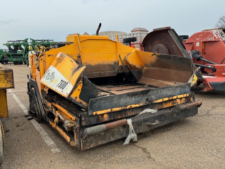 2002 LeeBoy 7000 Construction Asphalt Pavers for Sale | Tractor Zoom
