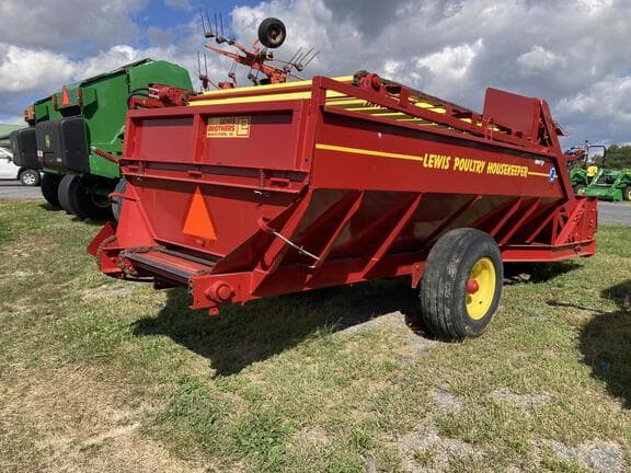 Lewis Brothers Poultry Housekeeper Manure Handling Poultry Litter ...