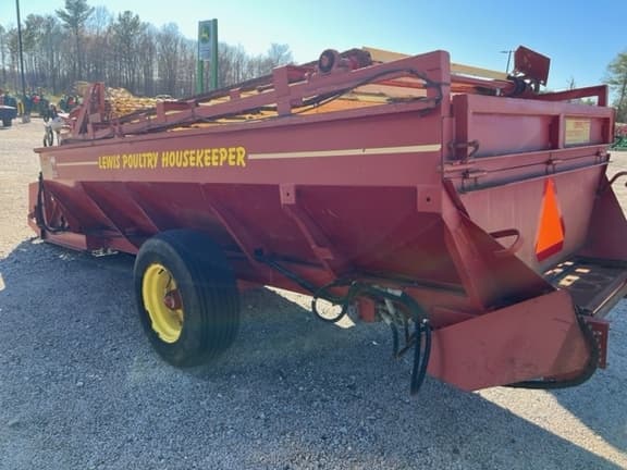 Lewis Brothers Poultry Housekeeper Manure Handling Poultry Litter ...
