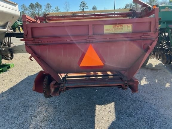 Lewis Brothers Poultry Housekeeper Manure Handling Poultry Litter ...