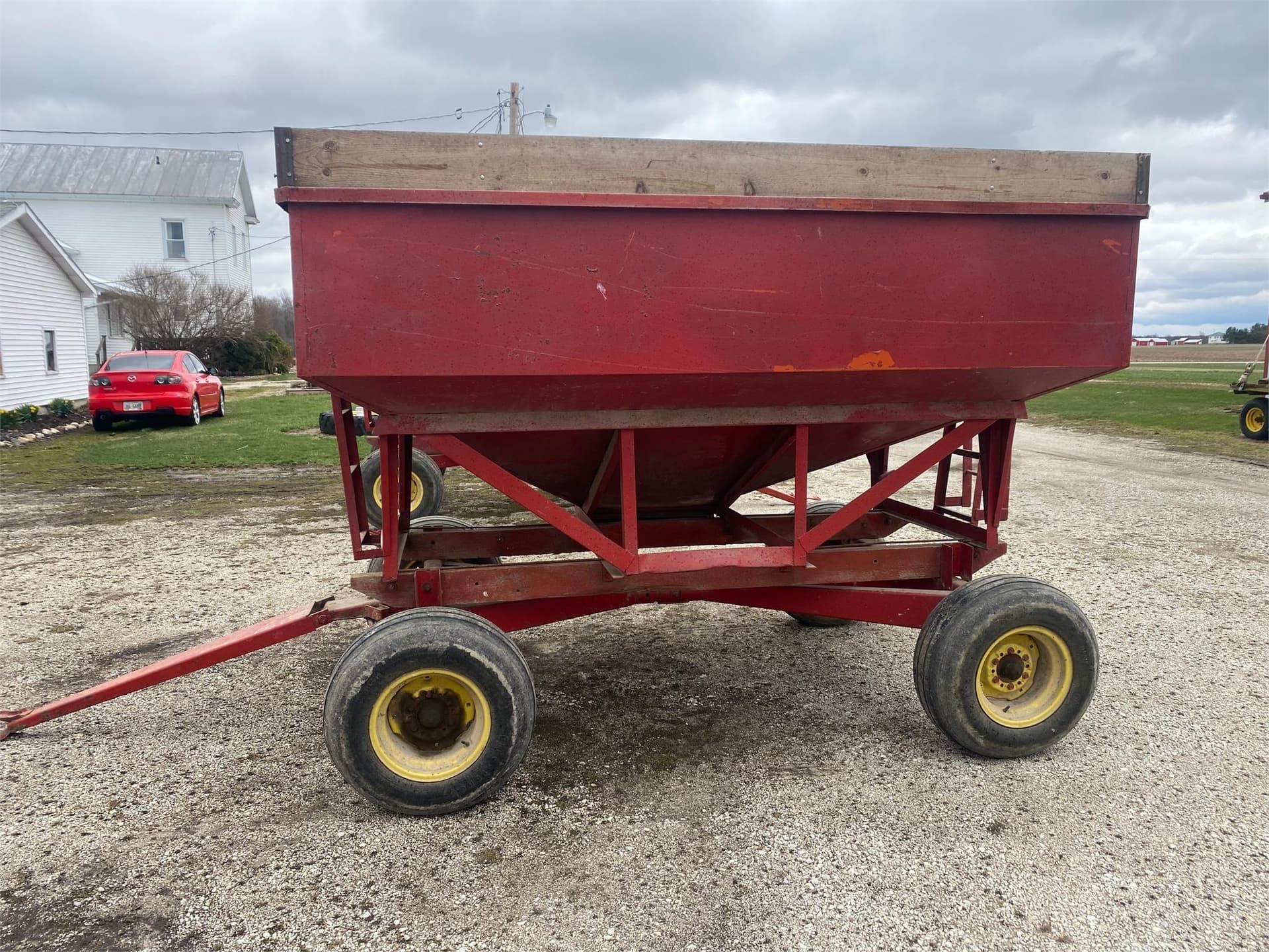 Killbros 200 Harvesting Gravity Wagons for Sale | Tractor Zoom