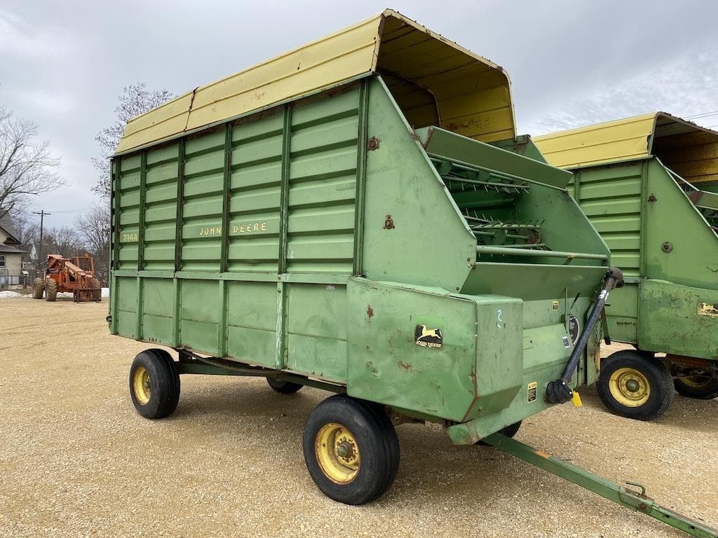 John Deere 714A Harvesting Forage Wagons for Sale | Tractor Zoom