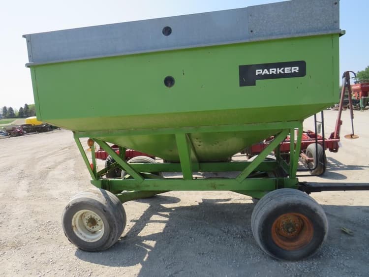 Parker 2000 Harvesting Gravity Wagons for Sale | Tractor Zoom