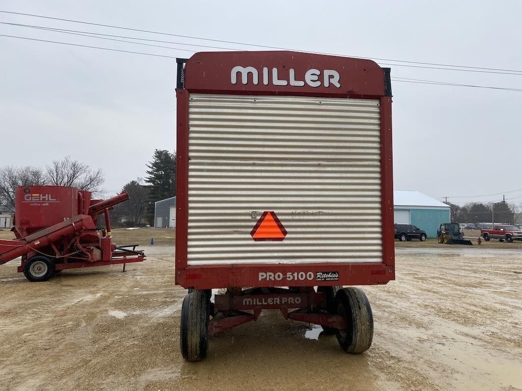 Miller Pro 5100 Harvesting Forage Wagons for Sale | Tractor Zoom