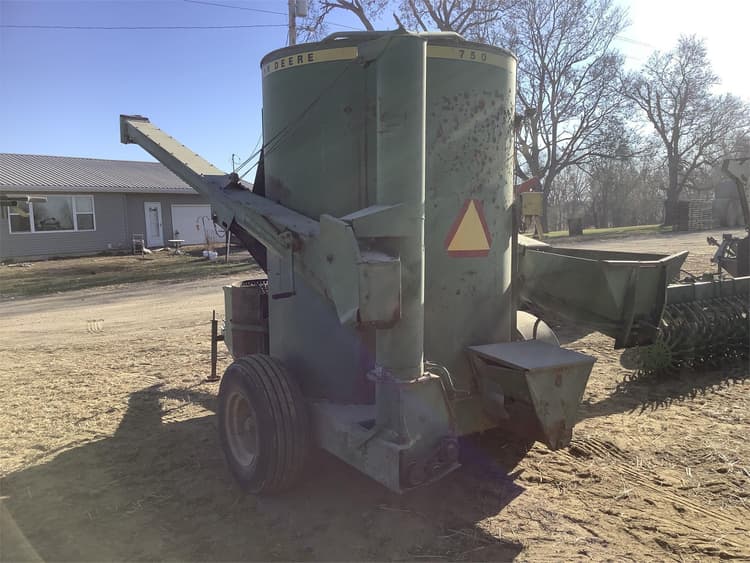 1980 John Deere 750 Hay and Forage Grinders/Mixers for Sale | Tractor Zoom
