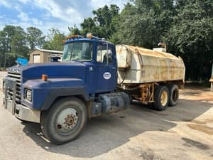 SOLD - 1986 Mack R600 Other Equipment with 33,865 mi | Tractor Zoom