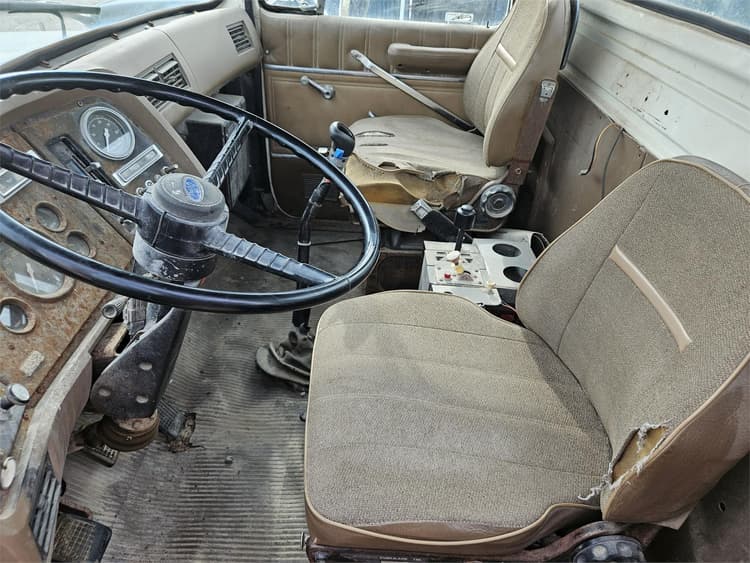 1989 Ford L8000 Other Equipment Trucks for Sale | Tractor Zoom