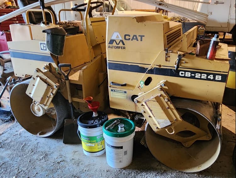 SOLD - 1994 Caterpillar CB-534B Construction Drum Rollers | Tractor Zoom