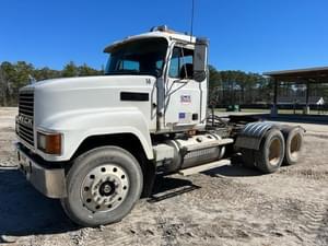 SOLD - 2000 Mack CH613 Lot No. 231236821 Other Equipment with 19,265 mi | Tractor Zoom