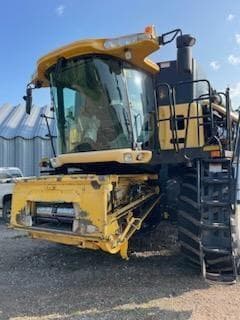 SOLD - 2003 New Holland CR960 Lot No. 231325609 Combines with 5,696 Hrs ...