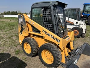 SOLD - 2007 Mustang 2044 Lot No. 234200359 Construction with 606 Hrs ...