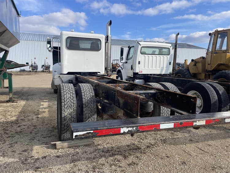 2008 Peterbilt 335 Other Equipment Trucks for Sale | Tractor Zoom