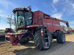 SOLD - 2015 Case IH 7240 Lot No. 229321919 Combines with 1,859 Hrs ...