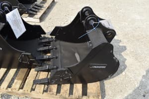 SOLD - Lot # - 2023 LANDHERO BKT-31-C30530HD Bucket, Trenching ...