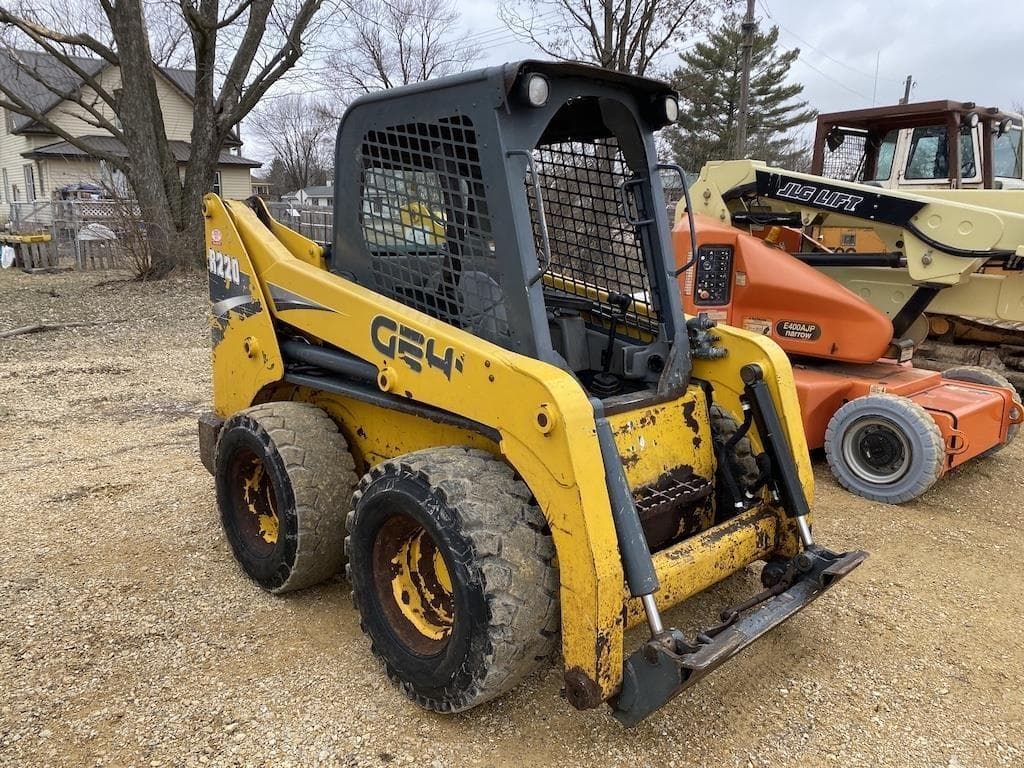 Gehl R220 Construction Skid Steers for Sale | Tractor Zoom