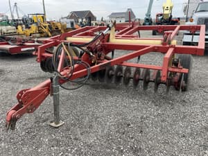 SOLD - Krause 4800 Lot No. 231290429 Tillage with 9 Shanks | Tractor Zoom