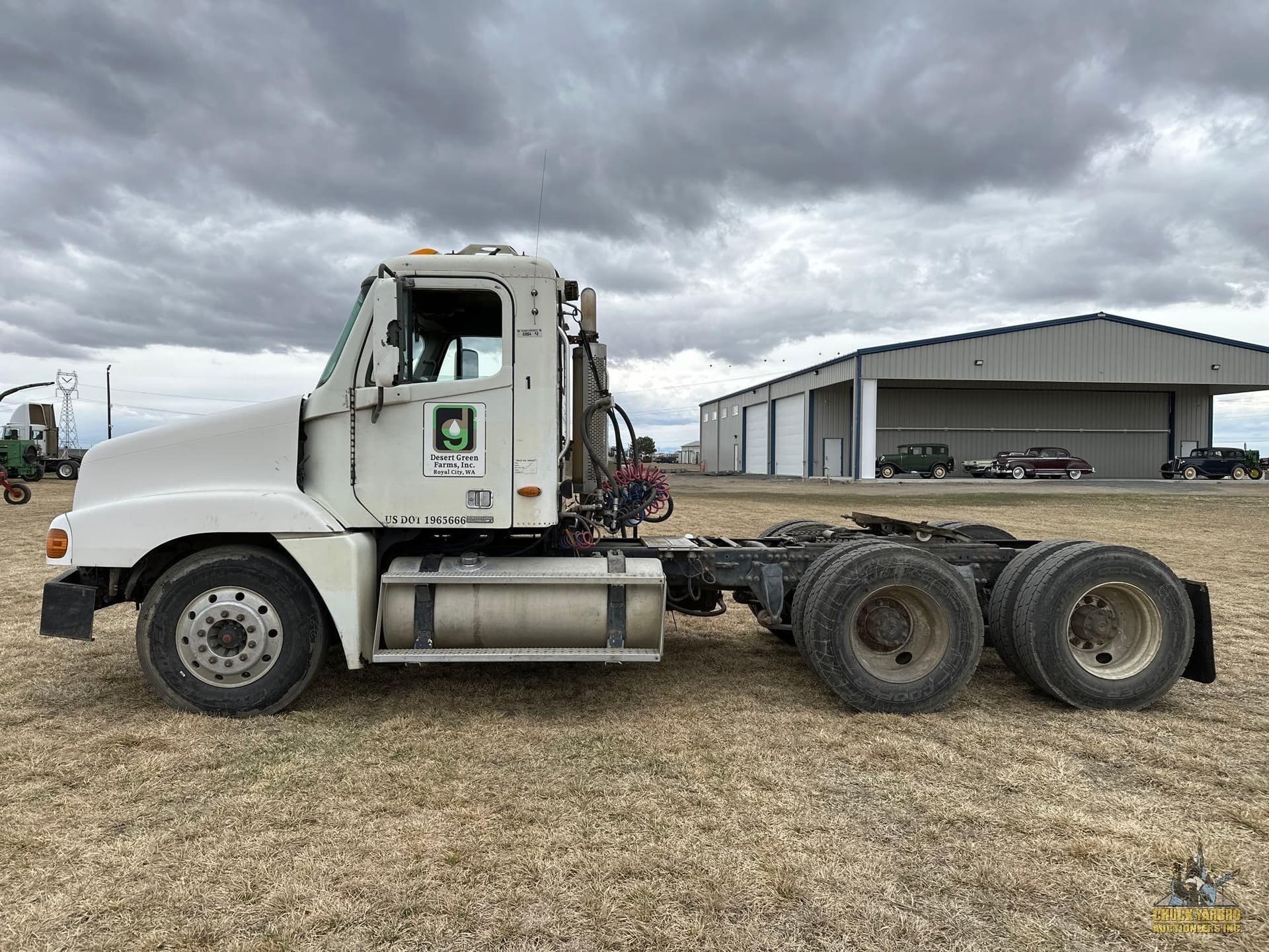 2000 Freightliner FLC120 Other Equipment Trucks for Sale | Tractor Zoom
