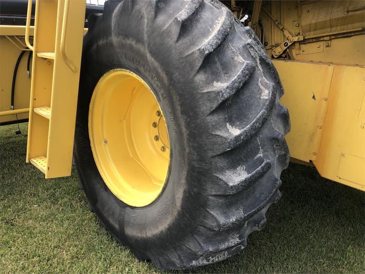 1990 New Holland TR86 Combines Class 6 for Sale | Tractor Zoom